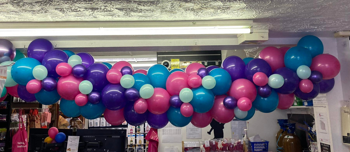 LOL Themed Organic Garland – Talking Balloons