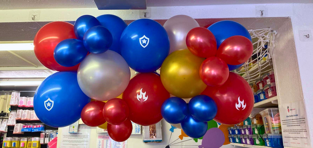 Emergency Services Themed Organic Garland – Talking Balloons